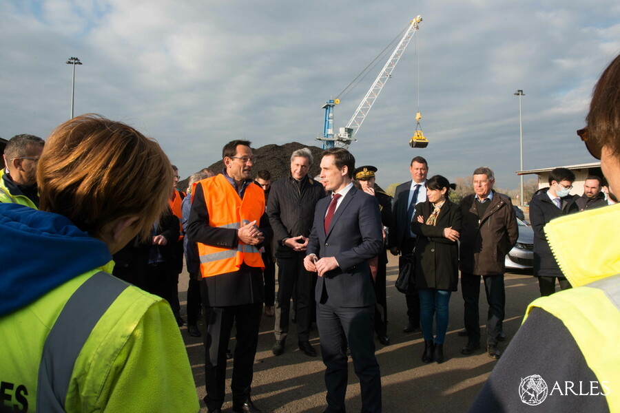 Le port d’Arles, bel exemple de la relance du transport fluvial – Arles